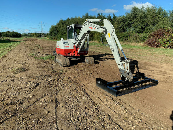 DAEWOO SOLAR 030 PLUS 1500mm / 60" Wide Grading Beam for 2.0 to 3.9t e ...